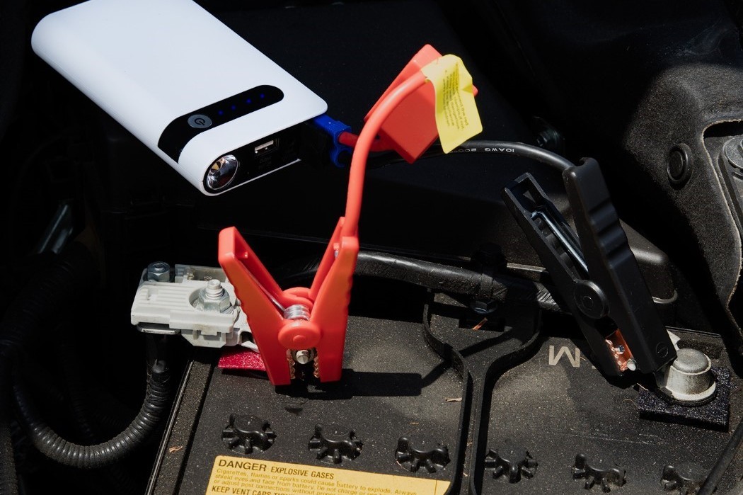 A portable charger for all batteries! - Yanko Design