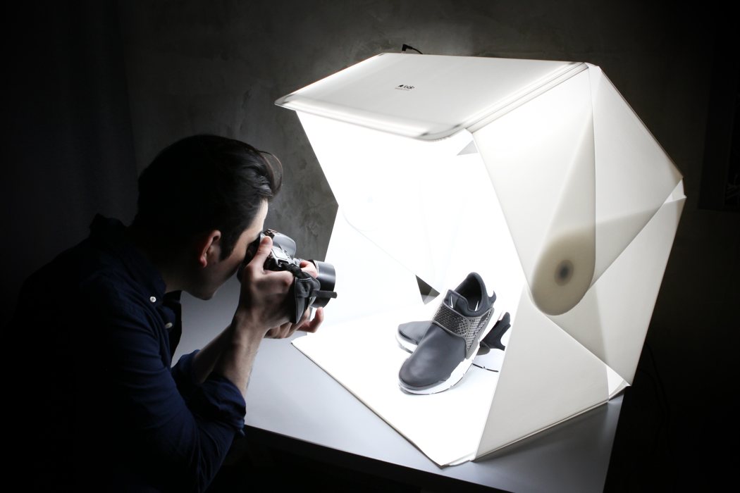Photo Studio in an Envelope! - Yanko Design