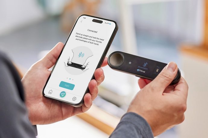 Health Conscious Tracking Phone by Kristina Lee - Yanko Design