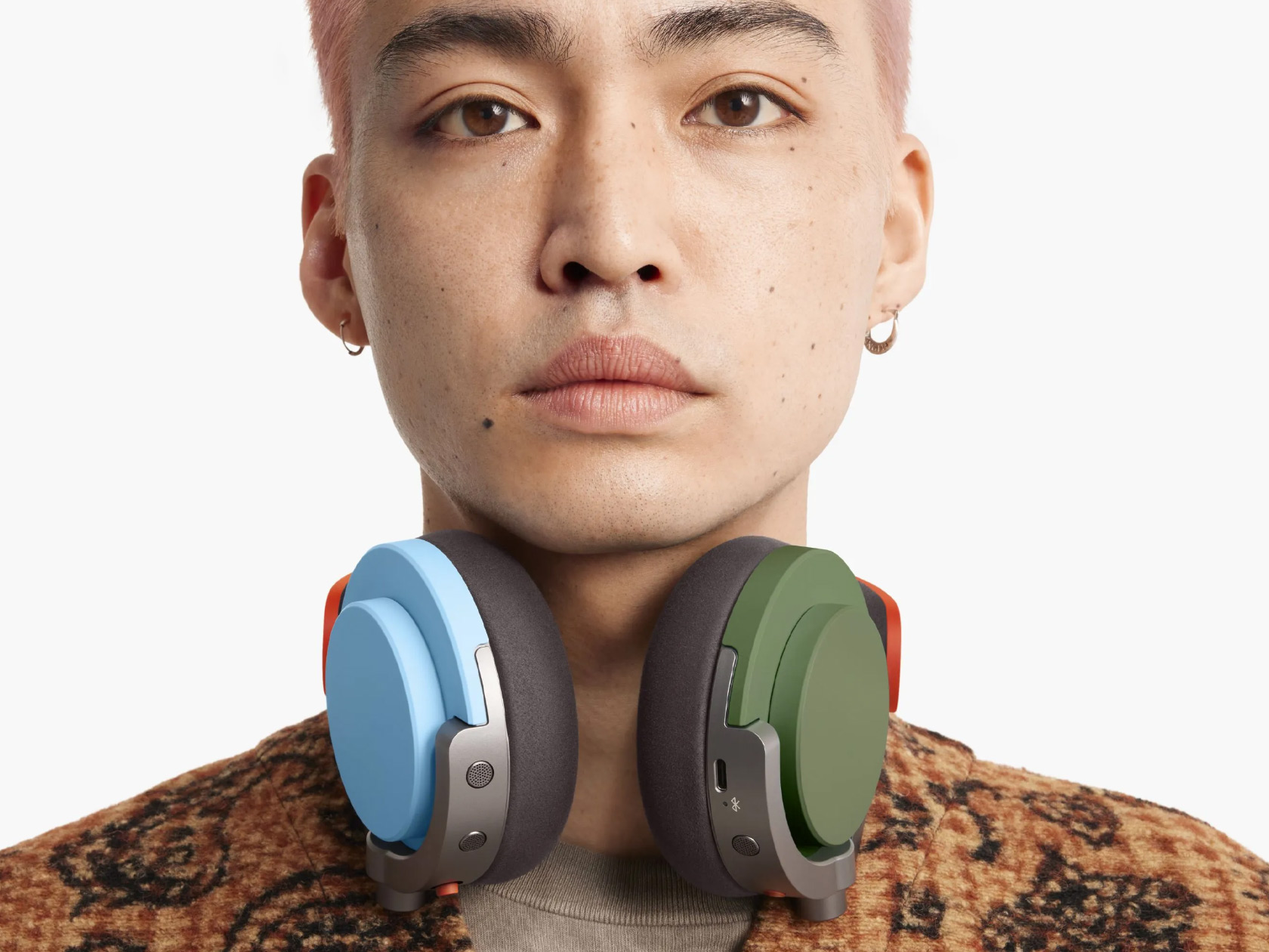 Dyson s OnTrac Headphones ANC Powerhouse Unveiled Designboyo Dyson s OnTrac Headphones ANC Powerhouse Unveiled Designboyo