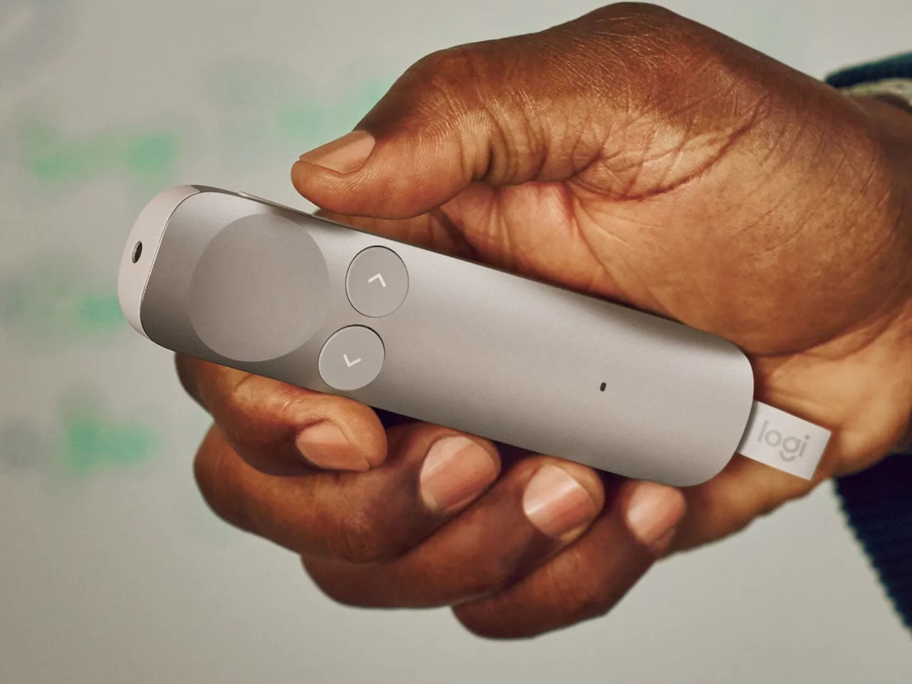 Logitech Spotlight 2 Presenter doubles as guided breathing coach to ...